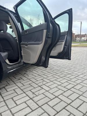 Grey Volvo V50 2006 in Kaunas, with an engine capacity of 2.00 L and mileage of 309 thousand km for 950 €, photo 6 on AUTOMOTO.COM.LV