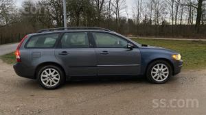 Pelēks Volvo V50 2006 Tukums, ar dzinēja tilpumu 2.00 L un nobraukumu 399 tūkst. km par 950 €, foto 3 vietnē AUTOMOTO.COM.LV
