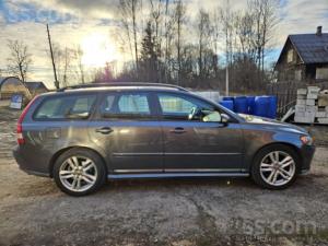 Grey Volvo V50 2006 in Gulbene, with an engine capacity of 2.40 L and mileage of 296 thousand km for 1950 €, photo 7 on AUTOMOTO.COM.LV