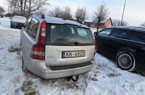 Grey Volvo V50 2006 in Limbazi, with an engine capacity of 2.00 L and mileage of 256 thousand km for 1000 €, photo 4 on AUTOMOTO.COM.LV