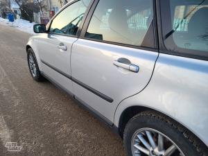 Pelēks Volvo V50 2006 Alīta, ar dzinēja tilpumu 2.00 L un nobraukumu 312 tūkst. km par 1250 €, foto 4 vietnē AUTOMOTO.COM.LV