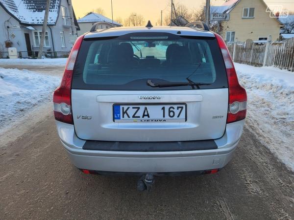 Grey Volvo V50 2006 in Alytus, with an engine capacity of 2.00 L and mileage of 312 thousand km for 1250 €, photo 6 on AUTOMOTO.COM.LV