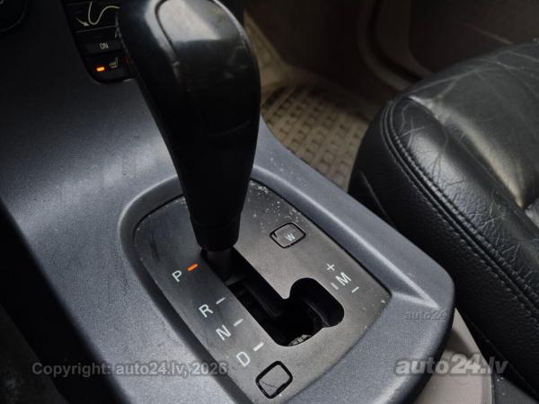 Pelēks Volvo V50 2006 Tallina, ar dzinēja tilpumu 2.40 L un nobraukumu 290 tūkst. km par 1999 €, foto 11 vietnē AUTOMOTO.COM.LV