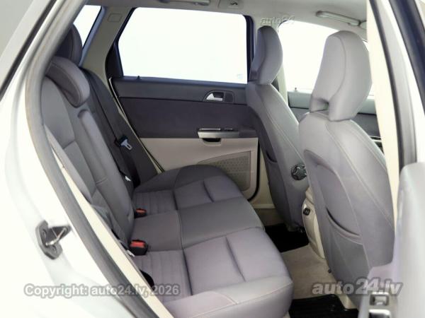 Pelēks Volvo V50 2006 Tallina, ar dzinēja tilpumu 2.40 L un nobraukumu 306 tūkst. km par 1499 €, foto 7 vietnē AUTOMOTO.COM.LV