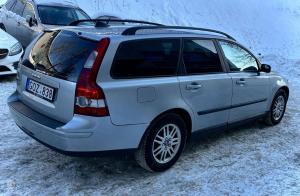Pelēks Volvo V50 2006 Viļņa, ar dzinēja tilpumu 1.60 L un nobraukumu 250 tūkst. km par 1850 €, foto 5 vietnē AUTOMOTO.COM.LV