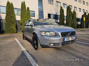 Pelēks Volvo V50 2006 Tartu, ar dzinēja tilpumu 2.00 L un nobraukumu 250 tūkst. km par 1999 €, foto 4 vietnē AUTOMOTO.COM.LV