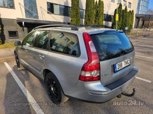 Pelēks Volvo V50 2006 Tartu, ar dzinēja tilpumu 2.00 L un nobraukumu 250 tūkst. km par 1999 €, foto 5 vietnē AUTOMOTO.COM.LV
