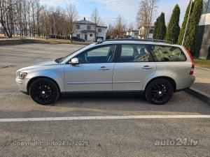 Pelēks Volvo V50 2006 Tartu, ar dzinēja tilpumu 2.00 L un nobraukumu 250 tūkst. km par 1999 €, foto 8 vietnē AUTOMOTO.COM.LV