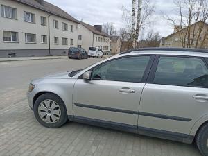 Grey Volvo V50 2006 in Vilnius, with an engine capacity of 1.60 L and mileage of 427 thousand km for 650 €, photo 3 on AUTOMOTO.COM.LV