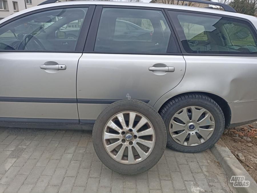 Grey Volvo V50 2006 in Vilnius, with an engine capacity of 1.60 L and mileage of 427 thousand km for 650 €, photo 16 on AUTOMOTO.COM.LV