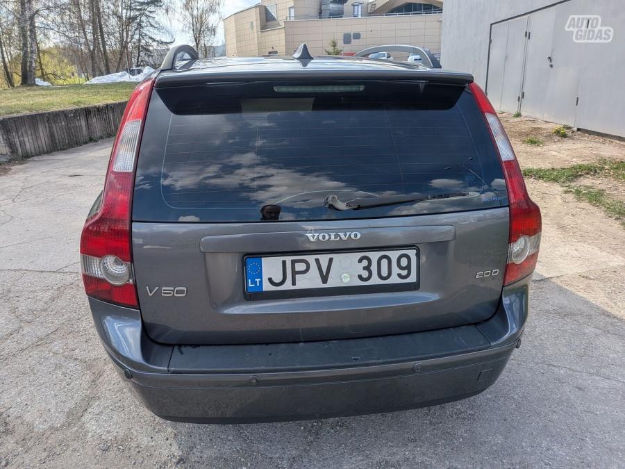 Pelēks Volvo V50 2006 Elektrėnai, ar dzinēja tilpumu 2.00 L un nobraukumu 423 tūkst. km par 1299 €, foto 6 vietnē AUTOMOTO.COM.LV
