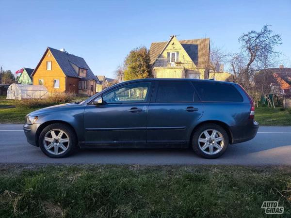 Pelēks Volvo V50 2006 Raseiniai, ar dzinēja tilpumu 2.00 L un nobraukumu 200 tūkst. km par 960 €, foto 5 vietnē AUTOMOTO.COM.LV