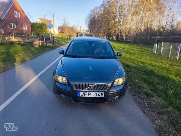 Pelēks Volvo V50 2006 Raseiniai, ar dzinēja tilpumu 2.00 L un nobraukumu 200 tūkst. km par 960 €, foto 8 vietnē AUTOMOTO.COM.LV