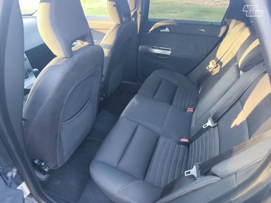 Pelēks Volvo V50 2006 Raseiniai, ar dzinēja tilpumu 2.00 L un nobraukumu 200 tūkst. km par 920 €, foto 10 vietnē AUTOMOTO.COM.LV