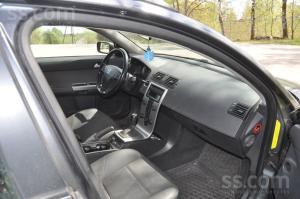 Серый Вольво В50 2006 в Рига, объемом двигателя 1.60 л и пробегом 260 тыс. км за 1850 €, фото 4 на AUTOMOTO.COM.LV