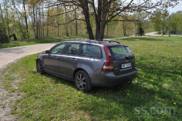 Серый Вольво В50 2006 в Рига, объемом двигателя 1.60 л и пробегом 260 тыс. км за 1850 €, фото 7 на AUTOMOTO.COM.LV