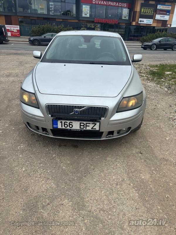 Grey Volvo V50 2006 in Tallinn, with an engine capacity of 1.60 L and mileage of 457 thousand km for 500 €, photo 1 on AUTOMOTO.COM.LV
