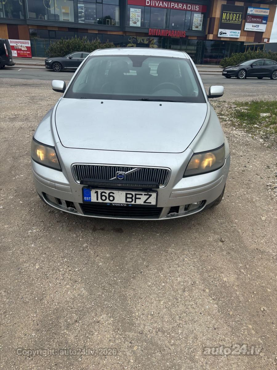 Pelēks Volvo V50 2006 Tallina, ar dzinēja tilpumu 1.60 L un nobraukumu 457 tūkst. km par 500 €, foto 1 vietnē AUTOMOTO.COM.LV