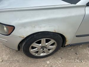 Pelēks Volvo V50 2006 Tallina, ar dzinēja tilpumu 1.60 L un nobraukumu 457 tūkst. km par 500 €, foto 4 vietnē AUTOMOTO.COM.LV