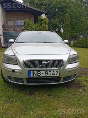 Grey Volvo V50 2006 in Riga, with an engine capacity of 2.40 L and mileage of 432 thousand km for 1400 €, photo  on AUTOMOTO.COM.LV