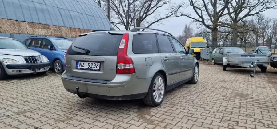 Pelēks Volvo V50 2006 Valmiera, ar dzinēja tilpumu 2.00 L un nobraukumu 298 tūkst. km par 1700 €, foto 7 vietnē AUTOMOTO.COM.LV