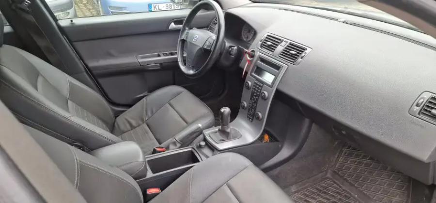 Pelēks Volvo V50 2006 Valmiera, ar dzinēja tilpumu 2.00 L un nobraukumu 298 tūkst. km par 1700 €, foto 9 vietnē AUTOMOTO.COM.LV