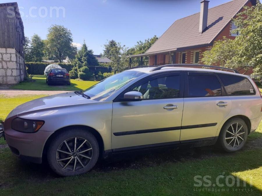 Pelēks Volvo V50 2006 Bauska, ar dzinēja tilpumu 1.60 L un nobraukumu 465 tūkst. km par 1300 €, foto 4 vietnē AUTOMOTO.COM.LV