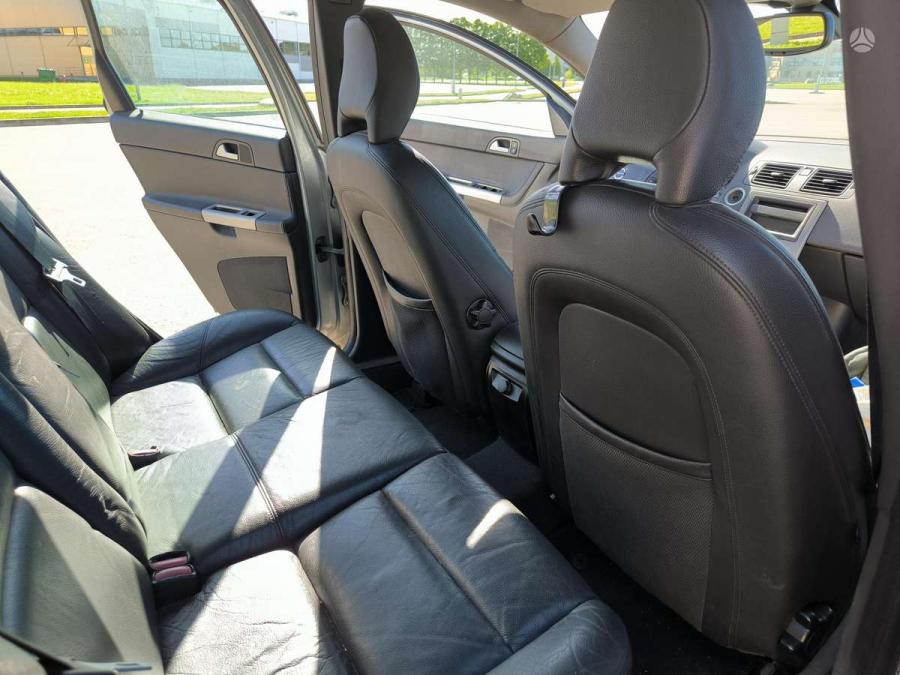 Pelēks Volvo V50 2006 Kauņa, ar dzinēja tilpumu 2.00 L un nobraukumu 353 tūkst. km par 700 €, foto 18 vietnē AUTOMOTO.COM.LV