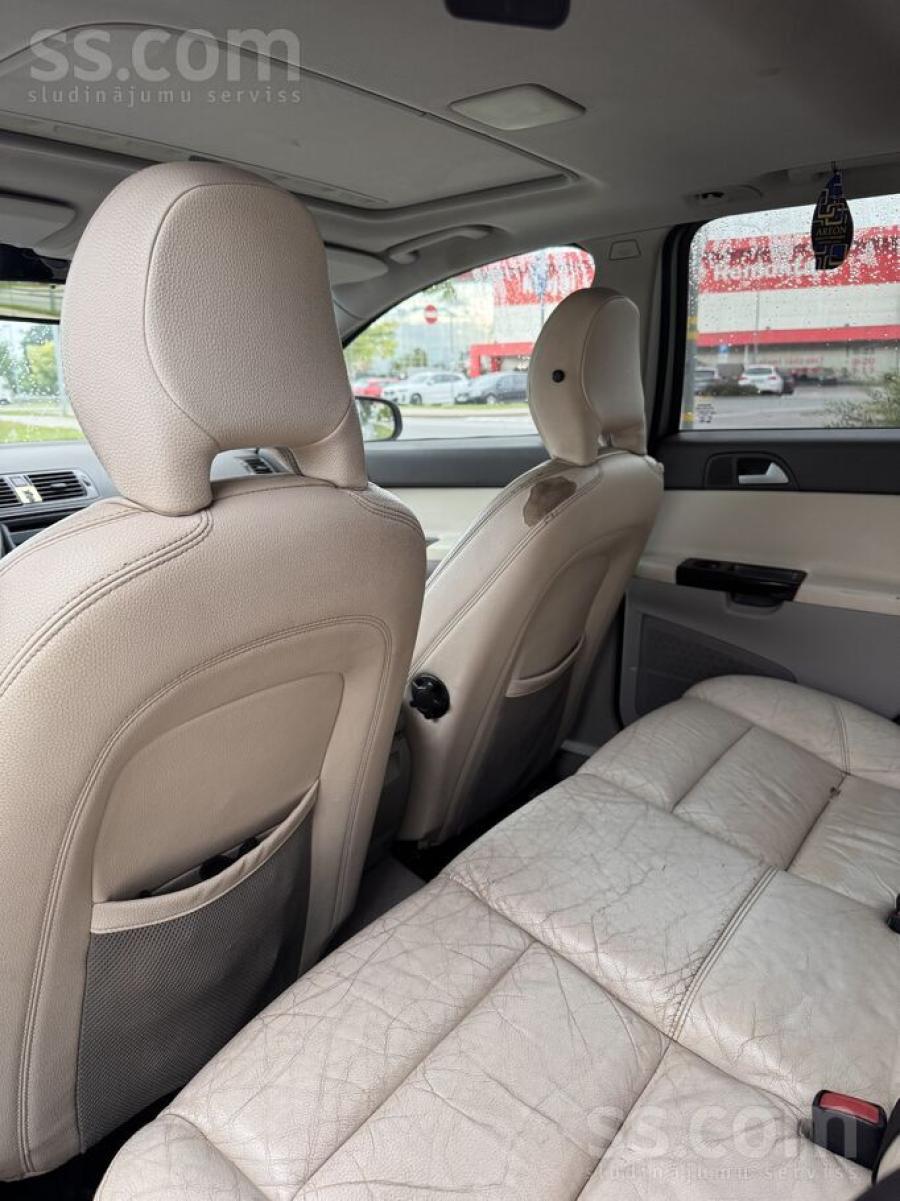 Pelēks Volvo V50 2006 Rīga, ar dzinēja tilpumu 2.00 L un nobraukumu 359 tūkst. km par 1500 €, foto 9 vietnē AUTOMOTO.COM.LV