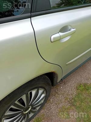 Pelēks Volvo V50 2006 Tukums, ar dzinēja tilpumu 2.00 L un nobraukumu 319 tūkst. km par 1300 €, foto 7 vietnē AUTOMOTO.COM.LV