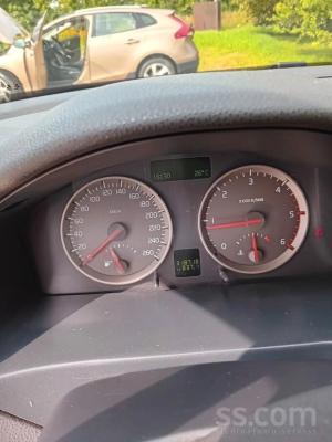 Pelēks Volvo V50 2006 Tukums, ar dzinēja tilpumu 2.00 L un nobraukumu 319 tūkst. km par 1300 €, foto 9 vietnē AUTOMOTO.COM.LV