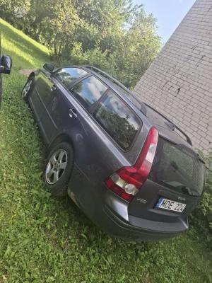 Pelēks Volvo V50 2006 Viļņa, ar dzinēja tilpumu 1.56 L un nobraukumu 0 tūkst. km par 1200 €, foto  vietnē AUTOMOTO.COM.LV