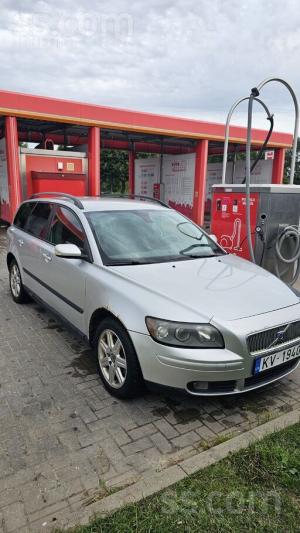 Grey Volvo V50 2006 in Ventspils, with an engine capacity of 1.60 L and mileage of 339 thousand km for 1600 €, photo 4 on AUTOMOTO.COM.LV