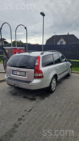 Grey Volvo V50 2006 in Ventspils, with an engine capacity of 1.60 L and mileage of 339 thousand km for 1600 €, photo 5 on AUTOMOTO.COM.LV