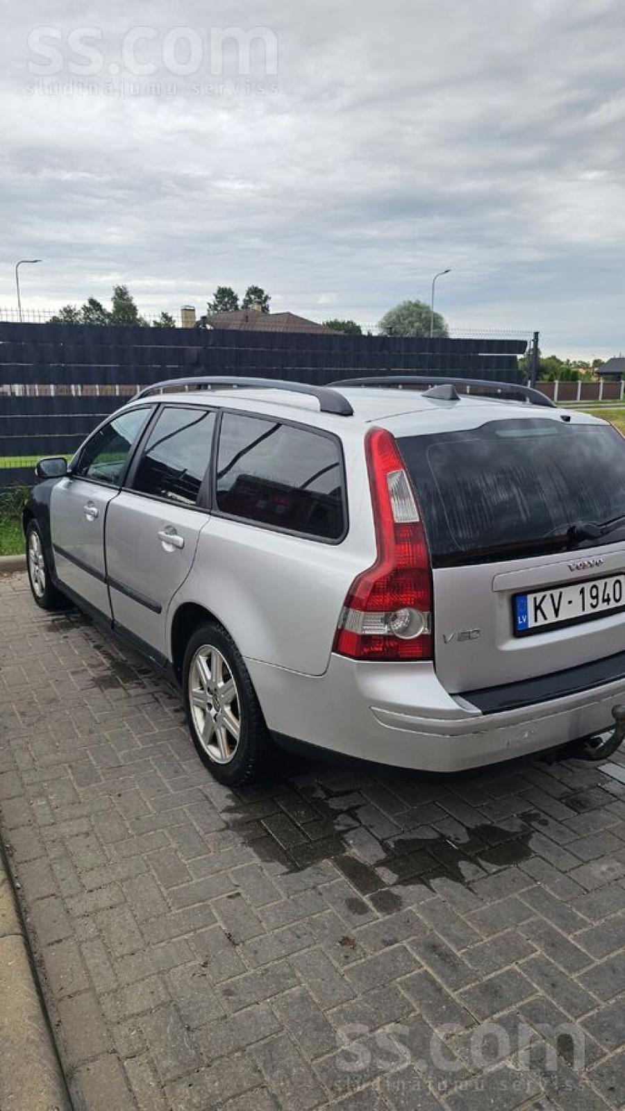 Grey Volvo V50 2006 in Ventspils, with an engine capacity of 1.60 L and mileage of 339 thousand km for 1600 €, photo 6 on AUTOMOTO.COM.LV