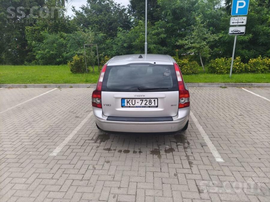 Grey Volvo V50 2006 in Jelgava, with an engine capacity of 2.00 L and mileage of 531 thousand km for 750 €, photo 4 on AUTOMOTO.COM.LV