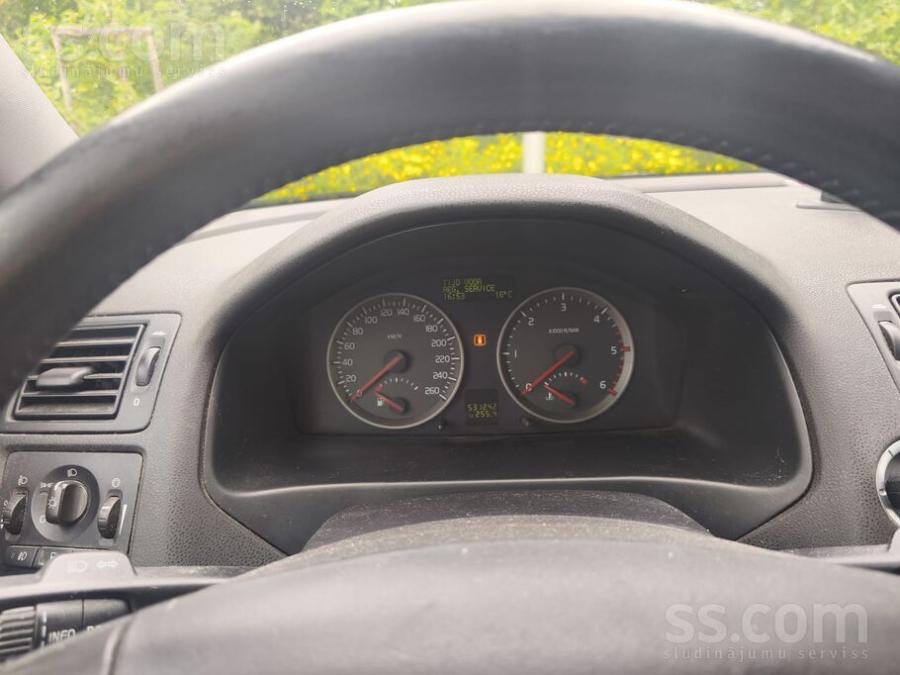Grey Volvo V50 2006 in Jelgava, with an engine capacity of 2.00 L and mileage of 531 thousand km for 750 €, photo 7 on AUTOMOTO.COM.LV