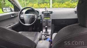Grey Volvo V50 2006 in Jelgava, with an engine capacity of 2.00 L and mileage of 531 thousand km for 750 €, photo 8 on AUTOMOTO.COM.LV