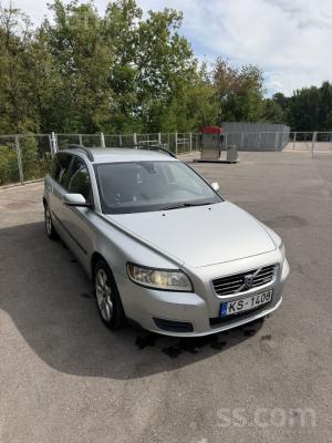 Grey Volvo V50 2006 in Daugavpils, with an engine capacity of 1.60 L and mileage of 337 thousand km for 1600 €, photo  on AUTOMOTO.COM.LV