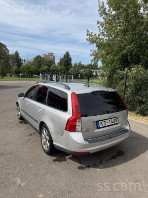 Pelēks Volvo V50 2006 Daugavpils, ar dzinēja tilpumu 1.60 L un nobraukumu 337 tūkst. km par 1600 €, foto 4 vietnē AUTOMOTO.COM.LV