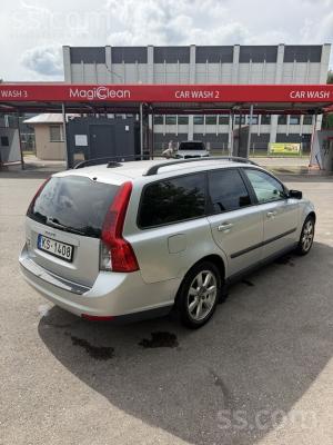Pelēks Volvo V50 2006 Daugavpils, ar dzinēja tilpumu 1.60 L un nobraukumu 337 tūkst. km par 1600 €, foto 5 vietnē AUTOMOTO.COM.LV