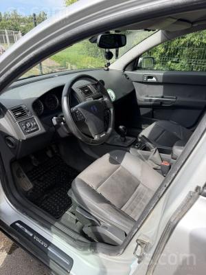 Pelēks Volvo V50 2006 Daugavpils, ar dzinēja tilpumu 1.60 L un nobraukumu 337 tūkst. km par 1600 €, foto 6 vietnē AUTOMOTO.COM.LV