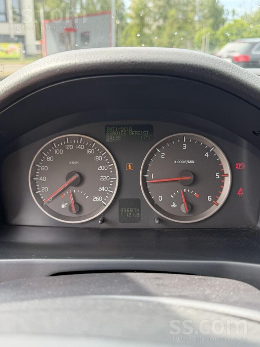 Pelēks Volvo V50 2006 Daugavpils, ar dzinēja tilpumu 1.60 L un nobraukumu 337 tūkst. km par 1600 €, foto 9 vietnē AUTOMOTO.COM.LV