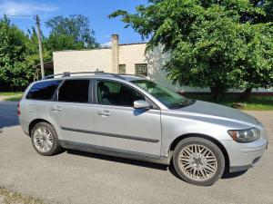 Grey Volvo V50 2006 in Vilnius, with an engine capacity of 1.60 L and mileage of 277 thousand km for 1350 €, photo 4 on AUTOMOTO.COM.LV