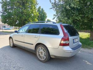 Grey Volvo V50 2006 in Vilnius, with an engine capacity of 1.60 L and mileage of 277 thousand km for 1350 €, photo 5 on AUTOMOTO.COM.LV