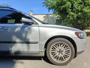 Grey Volvo V50 2006 in Vilnius, with an engine capacity of 1.60 L and mileage of 277 thousand km for 1350 €, photo 7 on AUTOMOTO.COM.LV