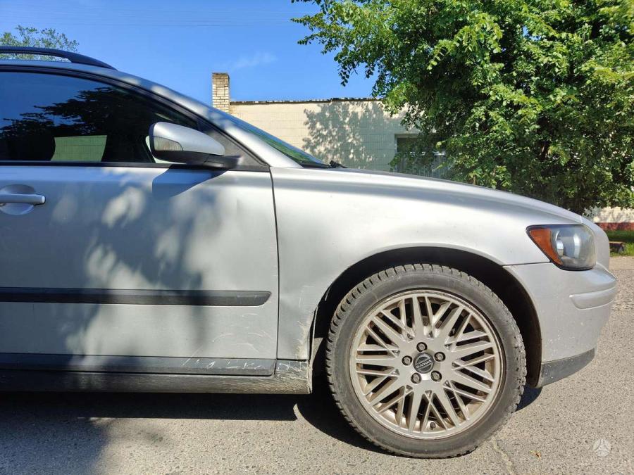 Grey Volvo V50 2006 in Vilnius, with an engine capacity of 1.60 L and mileage of 277 thousand km for 1350 €, photo 7 on AUTOMOTO.COM.LV