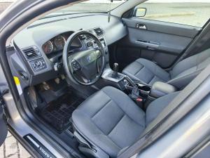 Grey Volvo V50 2006 in Taurage, with an engine capacity of 2.00 L and mileage of 316 thousand km for 1650 €, photo 10 on AUTOMOTO.COM.LV