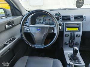 Grey Volvo V50 2006 in Taurage, with an engine capacity of 2.00 L and mileage of 316 thousand km for 1650 €, photo 15 on AUTOMOTO.COM.LV