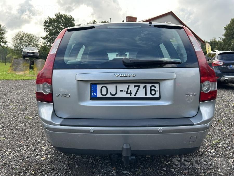 Pelēks Volvo V50 2006 Limbaži, ar dzinēja tilpumu 2.00 L un nobraukumu 349 tūkst. km par 1950 €, foto 6 vietnē AUTOMOTO.COM.LV